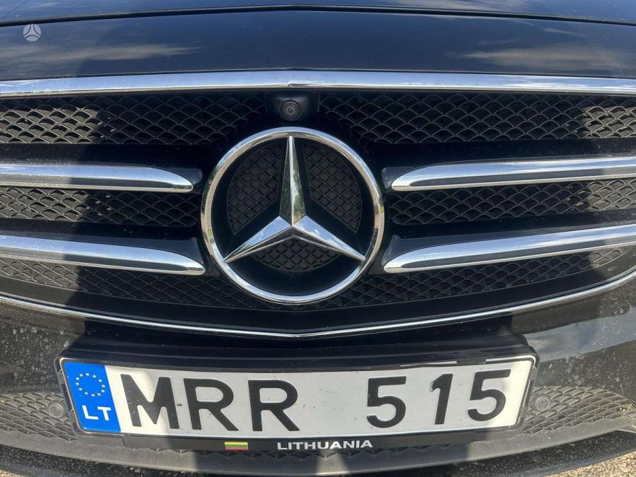 Черный Мерседес E 220 2019 в Вильнюс, объемом двигателя 1.95 л и пробегом 159 тыс. км за 19500 €, фото 35 на AUTOMOTO.COM.LV