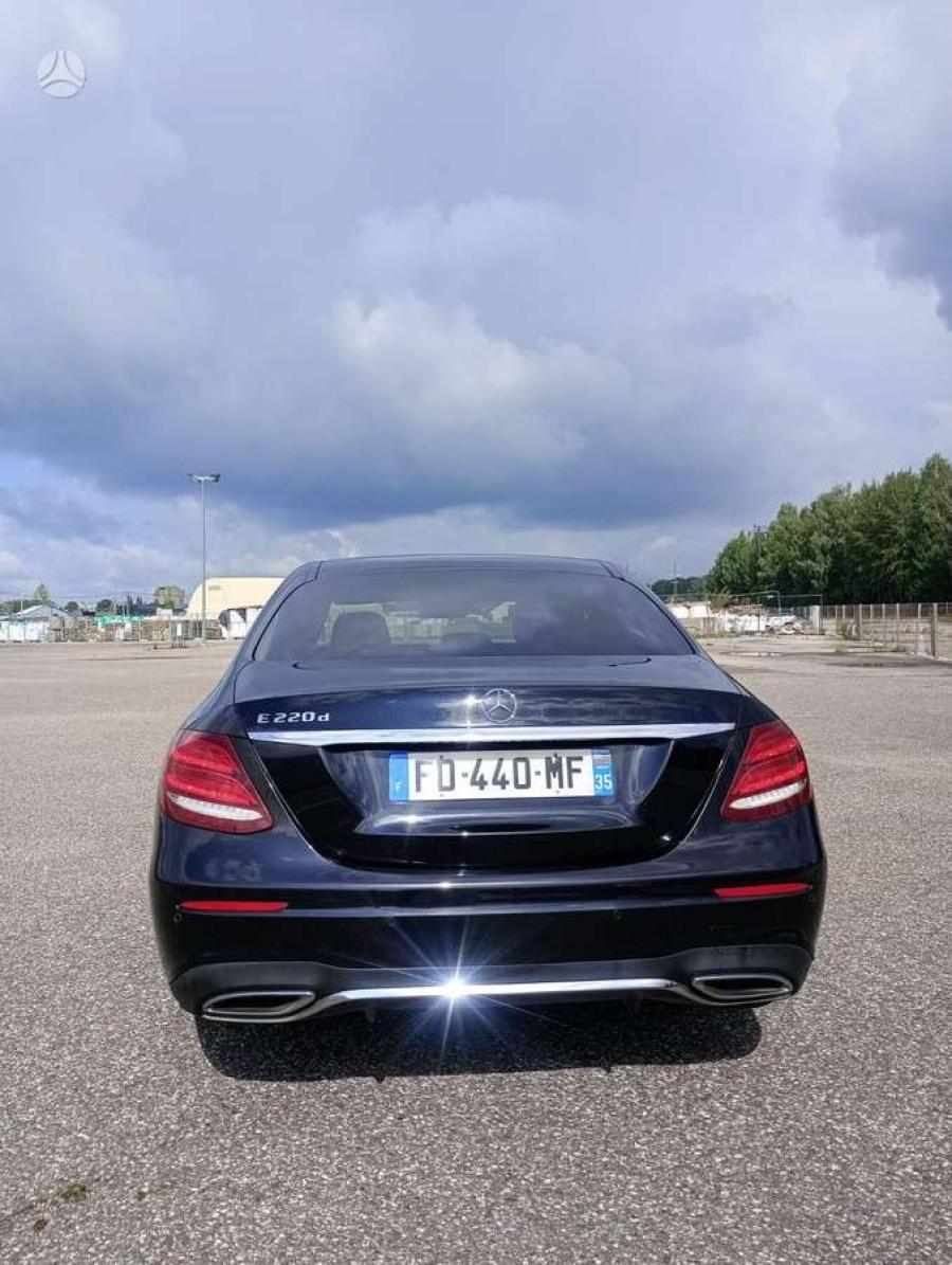 Черный Мерседес E 220 2019 в Каунас, объемом двигателя 1.95 л и пробегом 370 тыс. км за 16800 €, фото 6 на AUTOMOTO.COM.LV