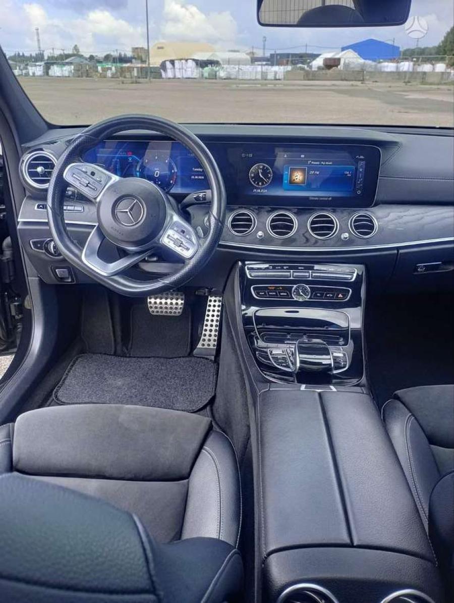 Черный Мерседес E 220 2019 в Каунас, объемом двигателя 1.95 л и пробегом 370 тыс. км за 16800 €, фото 17 на AUTOMOTO.COM.LV