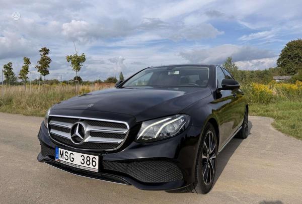 Melns Mercedes-Benz E 220 2019 Viļņa, ar dzinēja tilpumu 1.95 L un nobraukumu 209 tūkst. km par 19450 €, foto 4 vietnē AUTOMOTO.COM.LV