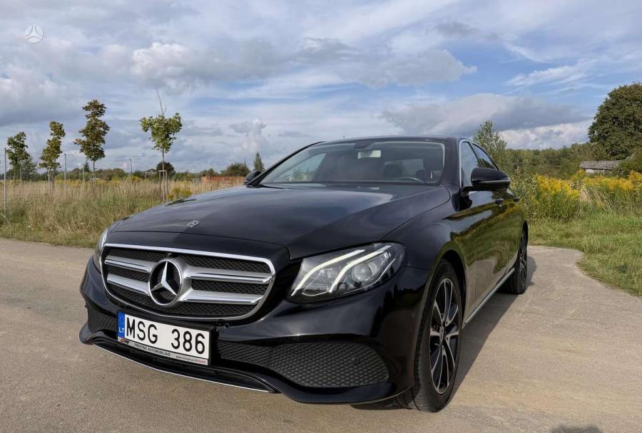 Melns Mercedes-Benz E 220 2019 Viļņa, ar dzinēja tilpumu 1.95 L un nobraukumu 209 tūkst. km par 19450 €, foto 4 vietnē AUTOMOTO.COM.LV