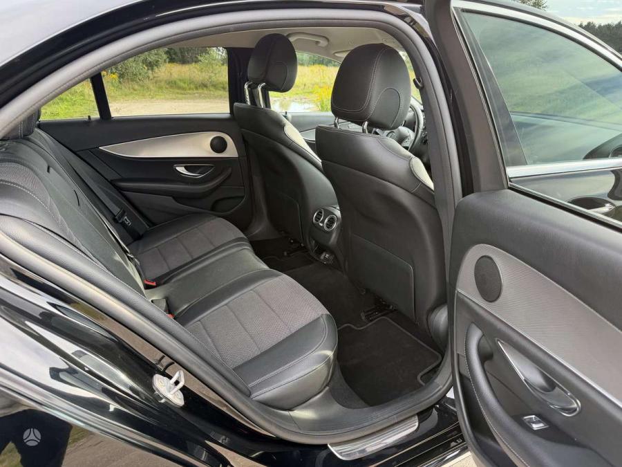 Melns Mercedes-Benz E 220 2019 Viļņa, ar dzinēja tilpumu 1.95 L un nobraukumu 209 tūkst. km par 19450 €, foto 15 vietnē AUTOMOTO.COM.LV
