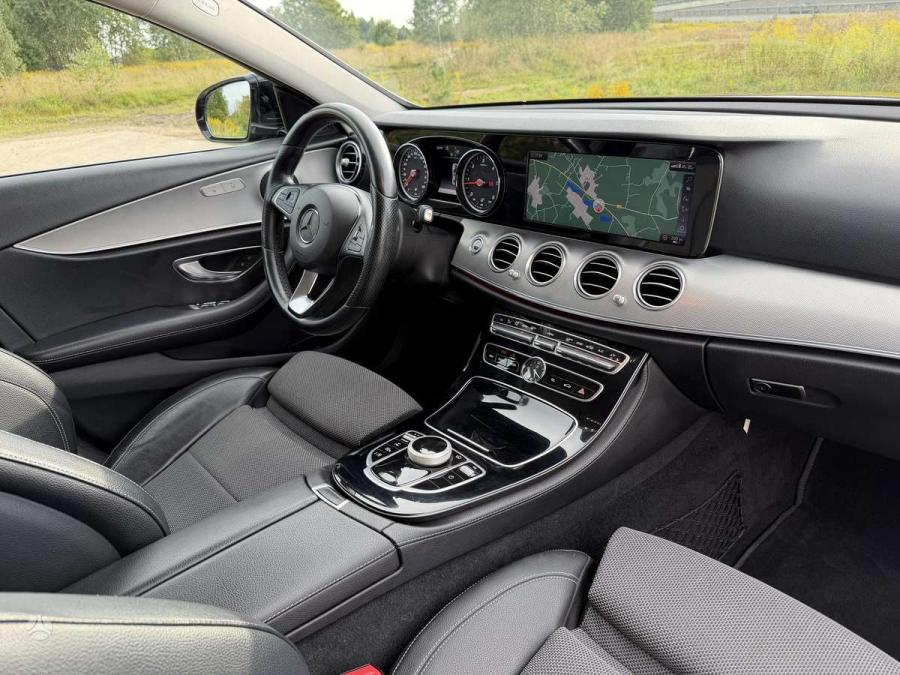 Melns Mercedes-Benz E 220 2019 Viļņa, ar dzinēja tilpumu 1.95 L un nobraukumu 209 tūkst. km par 19450 €, foto 17 vietnē AUTOMOTO.COM.LV