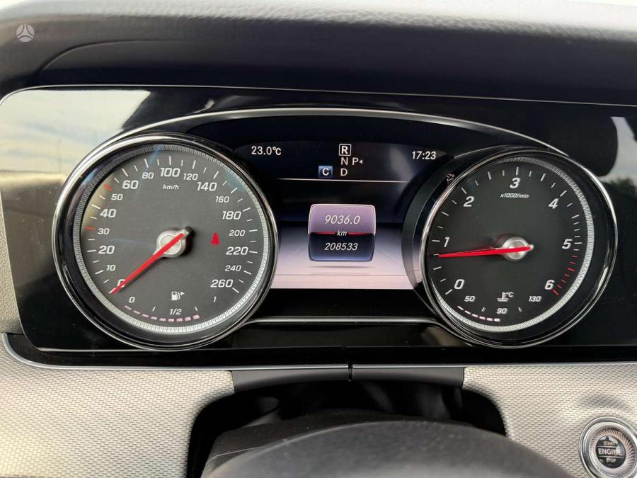 Melns Mercedes-Benz E 220 2019 Viļņa, ar dzinēja tilpumu 1.95 L un nobraukumu 209 tūkst. km par 19450 €, foto 19 vietnē AUTOMOTO.COM.LV