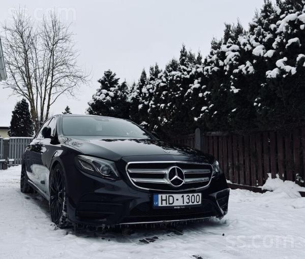 Черный Мерседес E 220 2019 в Рига, объемом двигателя 2.00 л и пробегом 168 тыс. км за 23500 €, фото 4 на AUTOMOTO.COM.LV