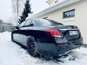 Черный Мерседес E 220 2019 в Рига, объемом двигателя 2.00 л и пробегом 168 тыс. км за 23500 €, фото 7 на AUTOMOTO.COM.LV