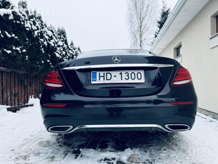 Черный Мерседес E 220 2019 в Рига, объемом двигателя 2.00 л и пробегом 168 тыс. км за 23500 €, фото 8 на AUTOMOTO.COM.LV