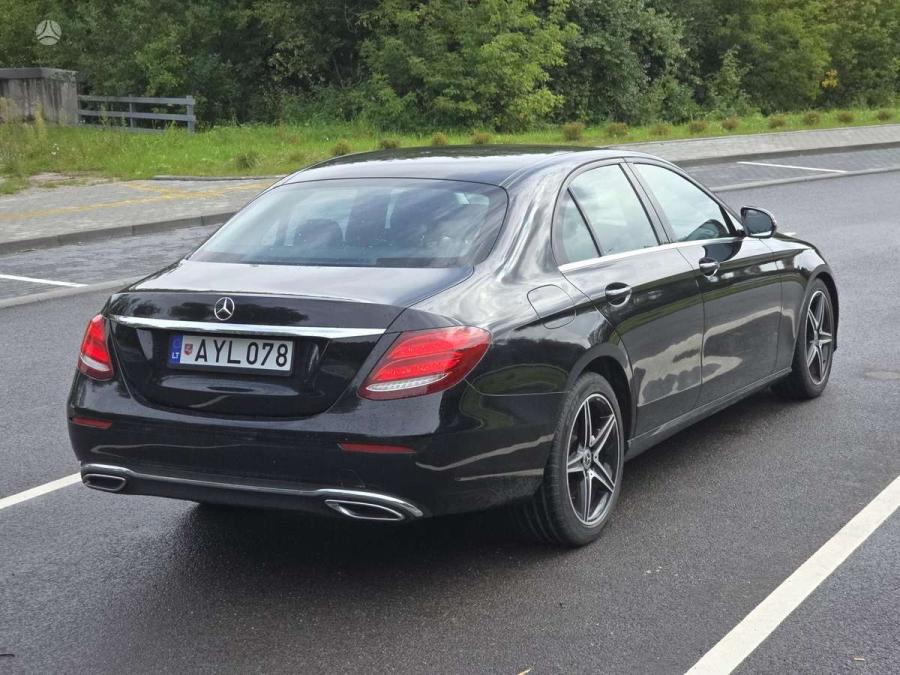 Черный Мерседес E 220 2019 в Каунас, объемом двигателя 1.60 л и пробегом 297 тыс. км за 12600 €, фото 11 на AUTOMOTO.COM.LV