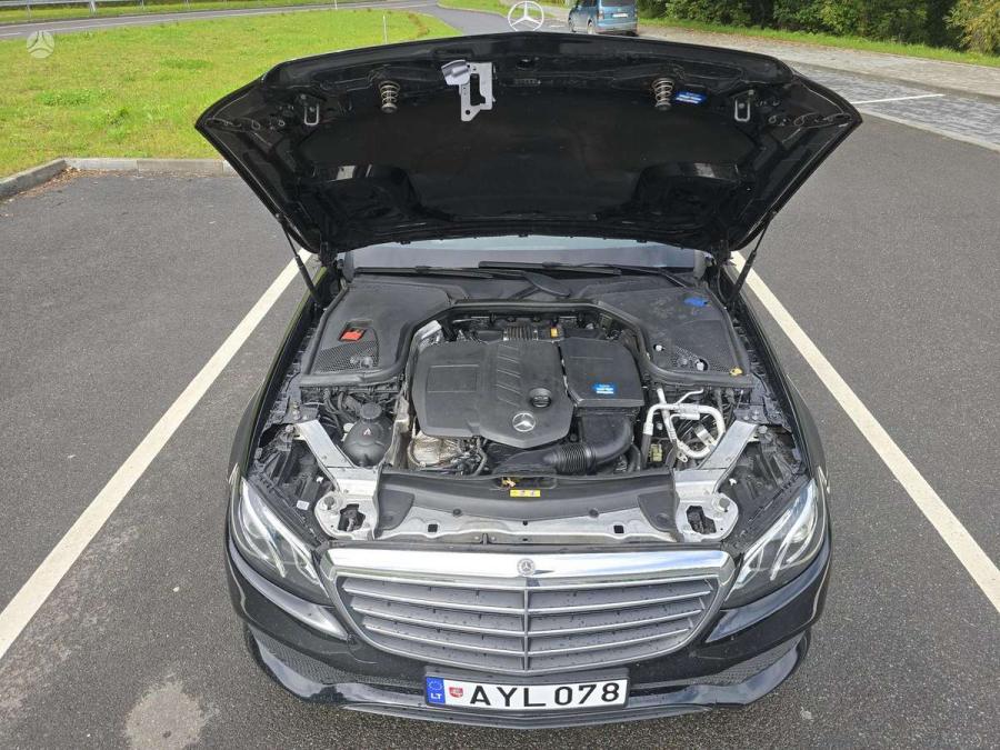 Черный Мерседес E 220 2019 в Каунас, объемом двигателя 1.60 л и пробегом 297 тыс. км за 12600 €, фото 25 на AUTOMOTO.COM.LV