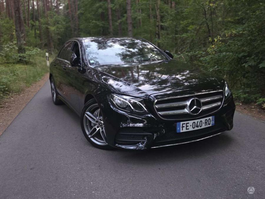 Черный Мерседес E 220 2019 в Вильнюс, объемом двигателя 1.95 л и пробегом 292 тыс. км за 19500 €, фото 1 на AUTOMOTO.COM.LV
