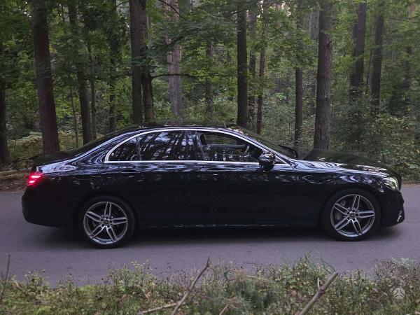 Melns Mercedes-Benz E 220 2019 Viļņa, ar dzinēja tilpumu 1.95 L un nobraukumu 292 tūkst. km par 19500 €, foto 7 vietnē AUTOMOTO.COM.LV