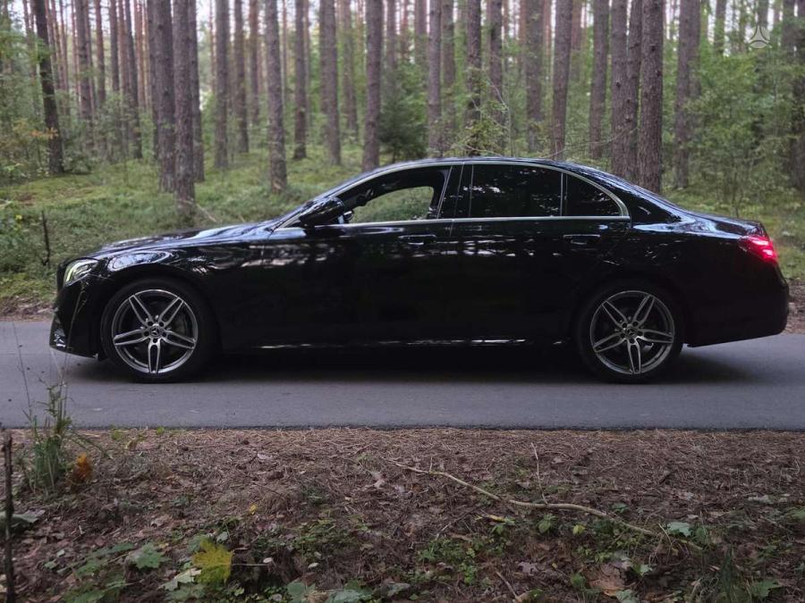 Черный Мерседес E 220 2019 в Вильнюс, объемом двигателя 1.95 л и пробегом 292 тыс. км за 19500 €, фото 8 на AUTOMOTO.COM.LV