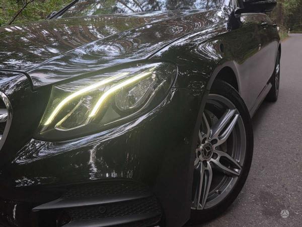 Melns Mercedes-Benz E 220 2019 Viļņa, ar dzinēja tilpumu 1.95 L un nobraukumu 292 tūkst. km par 19500 €, foto 9 vietnē AUTOMOTO.COM.LV