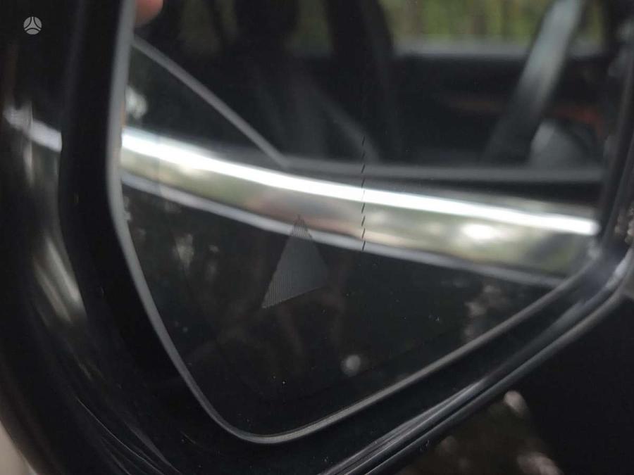 Черный Мерседес E 220 2019 в Вильнюс, объемом двигателя 1.95 л и пробегом 292 тыс. км за 19500 €, фото 10 на AUTOMOTO.COM.LV