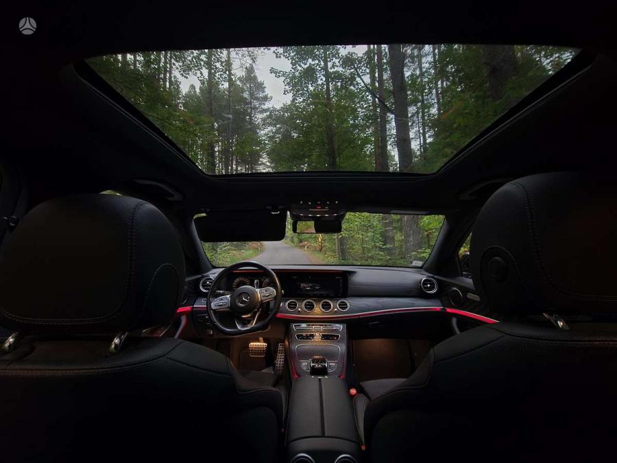 Черный Мерседес E 220 2019 в Вильнюс, объемом двигателя 1.95 л и пробегом 292 тыс. км за 19500 €, фото 13 на AUTOMOTO.COM.LV