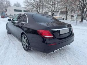 Черный Мерседес E 220 2020 в Каунас, объемом двигателя 2.00 л и пробегом 256 тыс. км за 20500 €, фото 2 на AUTOMOTO.COM.LV
