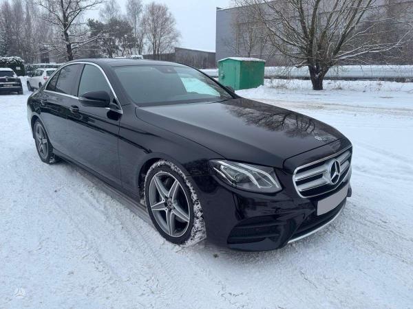 Melns Mercedes-Benz E 220 2020 Kauņa, ar dzinēja tilpumu 2.00 L un nobraukumu 256 tūkst. km par 20500 €, foto 3 vietnē AUTOMOTO.COM.LV