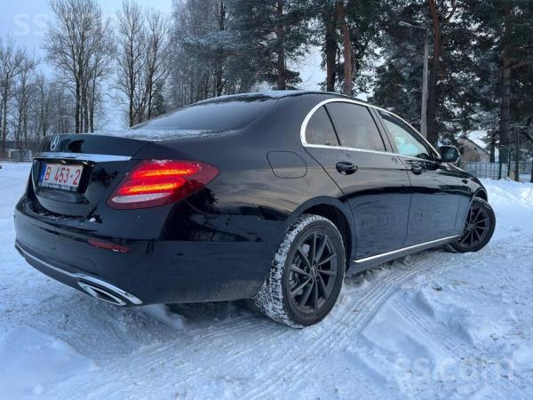 Melns Mercedes-Benz E 220 2020 Rīga, ar dzinēja tilpumu 2.00 L un nobraukumu 0 tūkst. km par 23200 €, foto 4 vietnē AUTOMOTO.COM.LV