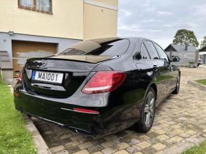 Черный Мерседес E 220 2020 в Рига, объемом двигателя 2.00 л и пробегом 105 тыс. км за 33000 €, фото 4 на AUTOMOTO.COM.LV