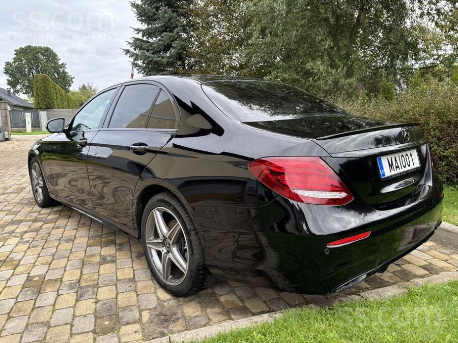 Черный Мерседес E 220 2020 в Рига, объемом двигателя 2.00 л и пробегом 105 тыс. км за 33000 €, фото 5 на AUTOMOTO.COM.LV