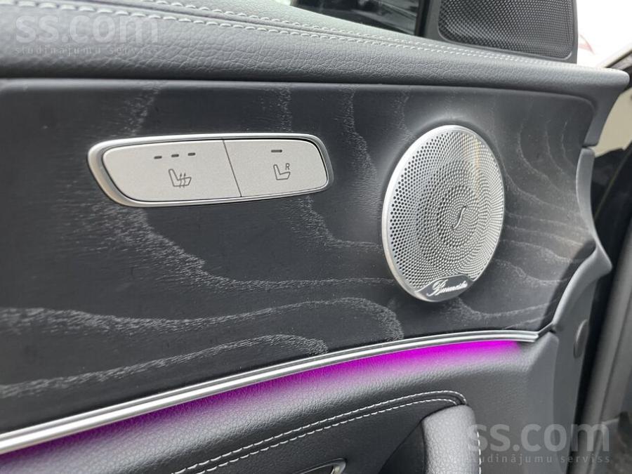 Черный Мерседес E 220 2020 в Рига, объемом двигателя 2.00 л и пробегом 105 тыс. км за 33000 €, фото 10 на AUTOMOTO.COM.LV