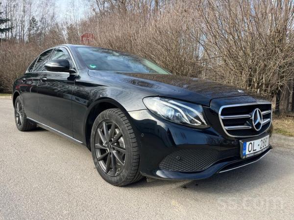 Melns Mercedes-Benz E 220 2020 Rīga, ar dzinēja tilpumu 2.00 L un nobraukumu 0 tūkst. km par 19990 €, foto 1 vietnē AUTOMOTO.COM.LV