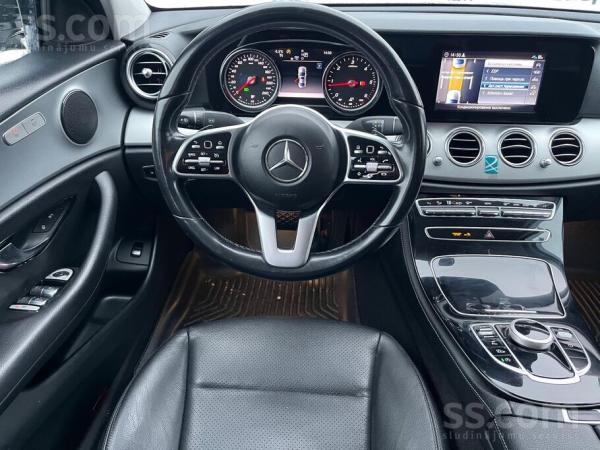 Черный Мерседес E 220 2020 в Рига, объемом двигателя 2.00 л и пробегом 0 тыс. км за 19990 €, фото 4 на AUTOMOTO.COM.LV