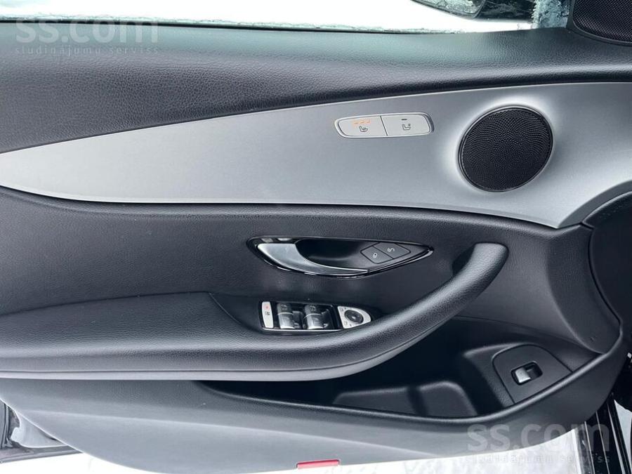 Черный Мерседес E 220 2020 в Рига, объемом двигателя 2.00 л и пробегом 0 тыс. км за 19990 €, фото 7 на AUTOMOTO.COM.LV