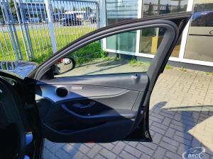 Melns Mercedes-Benz E 220 2020 Klaipėda, ar dzinēja tilpumu 1.95 L un nobraukumu 295 tūkst. km par 23500 €, foto 8 vietnē AUTOMOTO.COM.LV