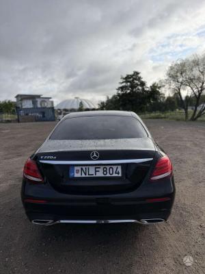 Melns Mercedes-Benz E 220 2020 Elektrėnai, ar dzinēja tilpumu 2.00 L un nobraukumu 292 tūkst. km par 22000 €, foto 8 vietnē AUTOMOTO.COM.LV