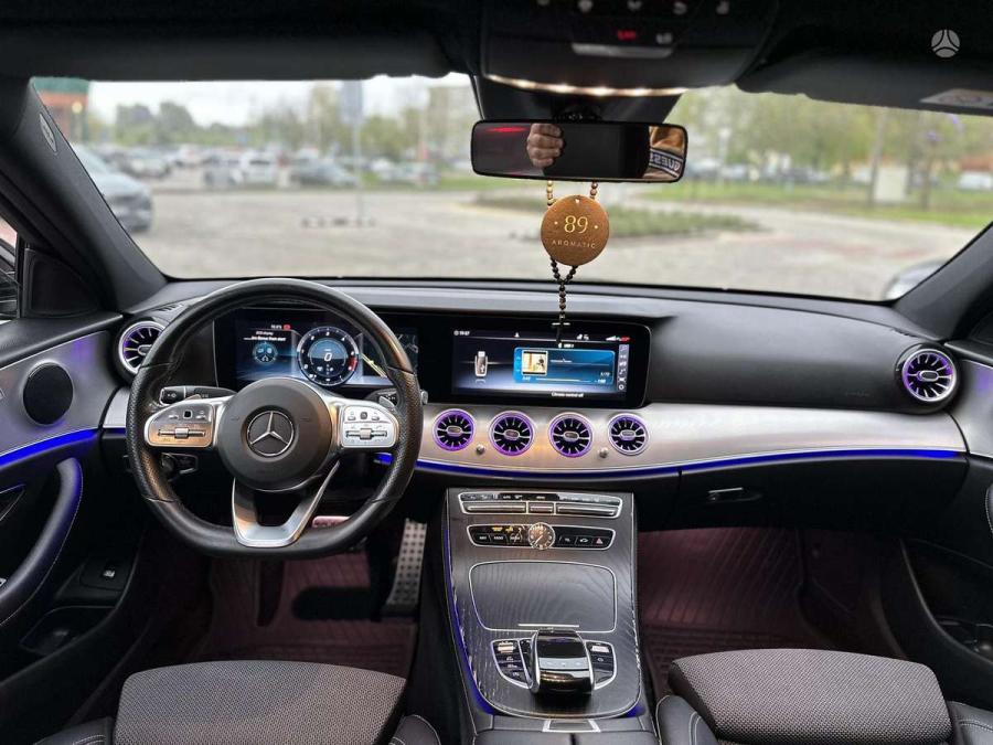 Melns Mercedes-Benz E 220 2020 Elektrėnai, ar dzinēja tilpumu 2.00 L un nobraukumu 292 tūkst. km par 22000 €, foto 19 vietnē AUTOMOTO.COM.LV