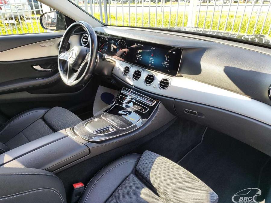 Черный Мерседес E 220 2020 в Клайпеда, объемом двигателя 1.95 л и пробегом 295 тыс. км за 22500 €, фото 10 на AUTOMOTO.COM.LV