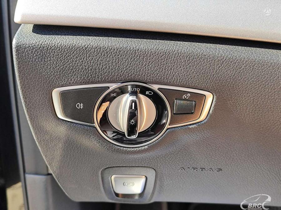Черный Мерседес E 220 2020 в Клайпеда, объемом двигателя 1.95 л и пробегом 295 тыс. км за 22500 €, фото 24 на AUTOMOTO.COM.LV