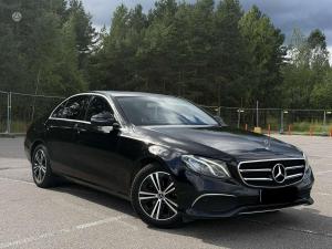 Black Mercedes-Benz E 220 2020 in Vilnius, with an engine capacity of 1.95 L and mileage of 312 thousand km for 13300 €, photo  on AUTOMOTO.COM.LV