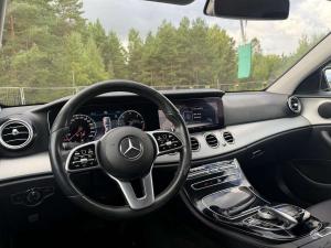Черный Мерседес E 220 2020 в Вильнюс, объемом двигателя 1.95 л и пробегом 312 тыс. км за 13300 €, фото 10 на AUTOMOTO.COM.LV
