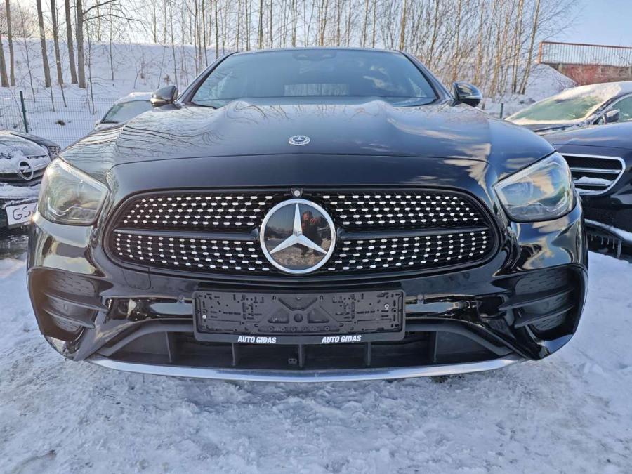 Black Mercedes-Benz E 220 2021 in Kaunas, with an engine capacity of 1.95 L and mileage of 287 thousand km for 22600 €, photo 6 on AUTOMOTO.COM.LV