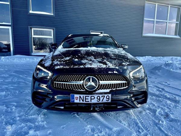 Melns Mercedes-Benz E 220 2021 Tauragė, ar dzinēja tilpumu 1.95 L un nobraukumu 280 tūkst. km par 25300 €, foto 1 vietnē AUTOMOTO.COM.LV