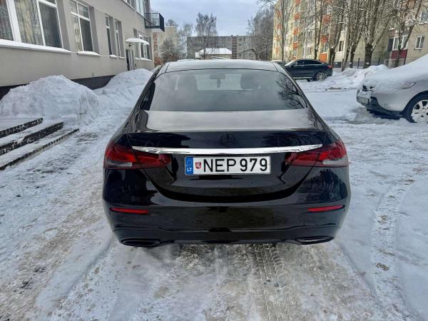 Черный Мерседес E 220 2021 в Таураге, объемом двигателя 1.95 л и пробегом 280 тыс. км за 23900 €, фото 10 на AUTOMOTO.COM.LV