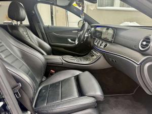 Melns Mercedes-Benz E 220 2021 Tauragė, ar dzinēja tilpumu 1.95 L un nobraukumu 280 tūkst. km par 23900 €, foto 19 vietnē AUTOMOTO.COM.LV