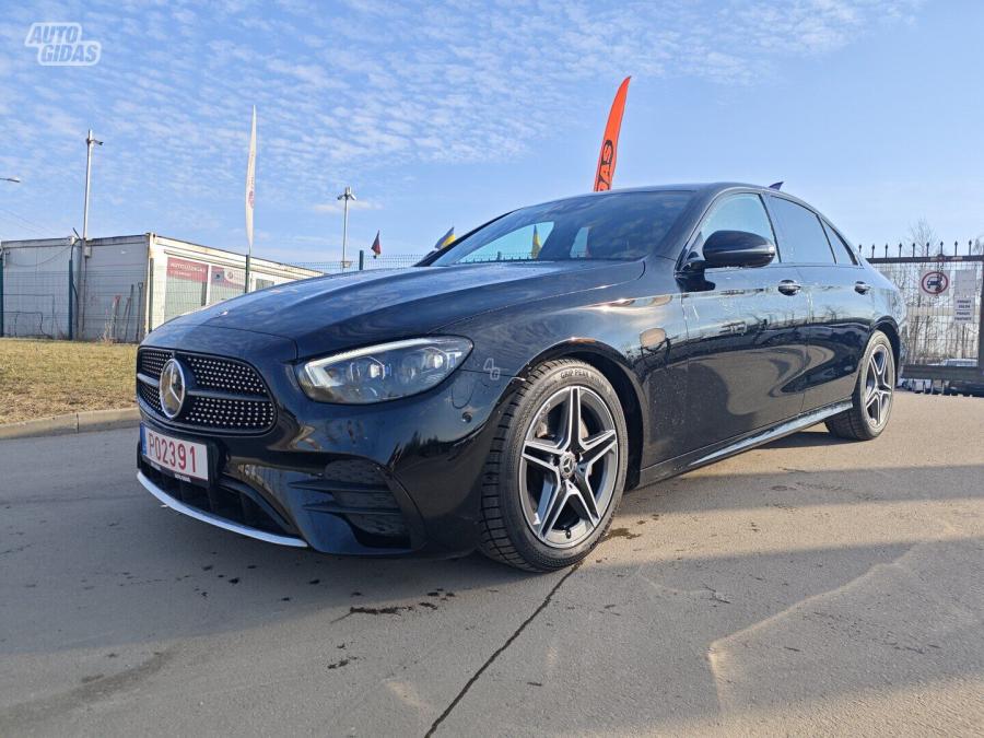Melns Mercedes-Benz E 220 2021 Kauņa, ar dzinēja tilpumu 2.00 L un nobraukumu 298 tūkst. km par 19999 €, foto 5 vietnē AUTOMOTO.COM.LV