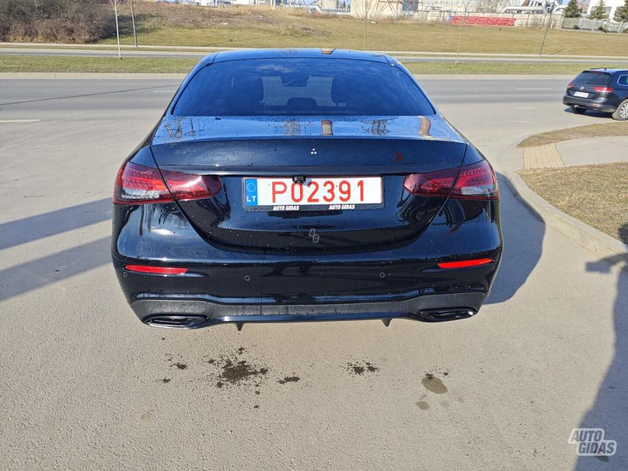 Melns Mercedes-Benz E 220 2021 Kauņa, ar dzinēja tilpumu 2.00 L un nobraukumu 298 tūkst. km par 19999 €, foto 8 vietnē AUTOMOTO.COM.LV