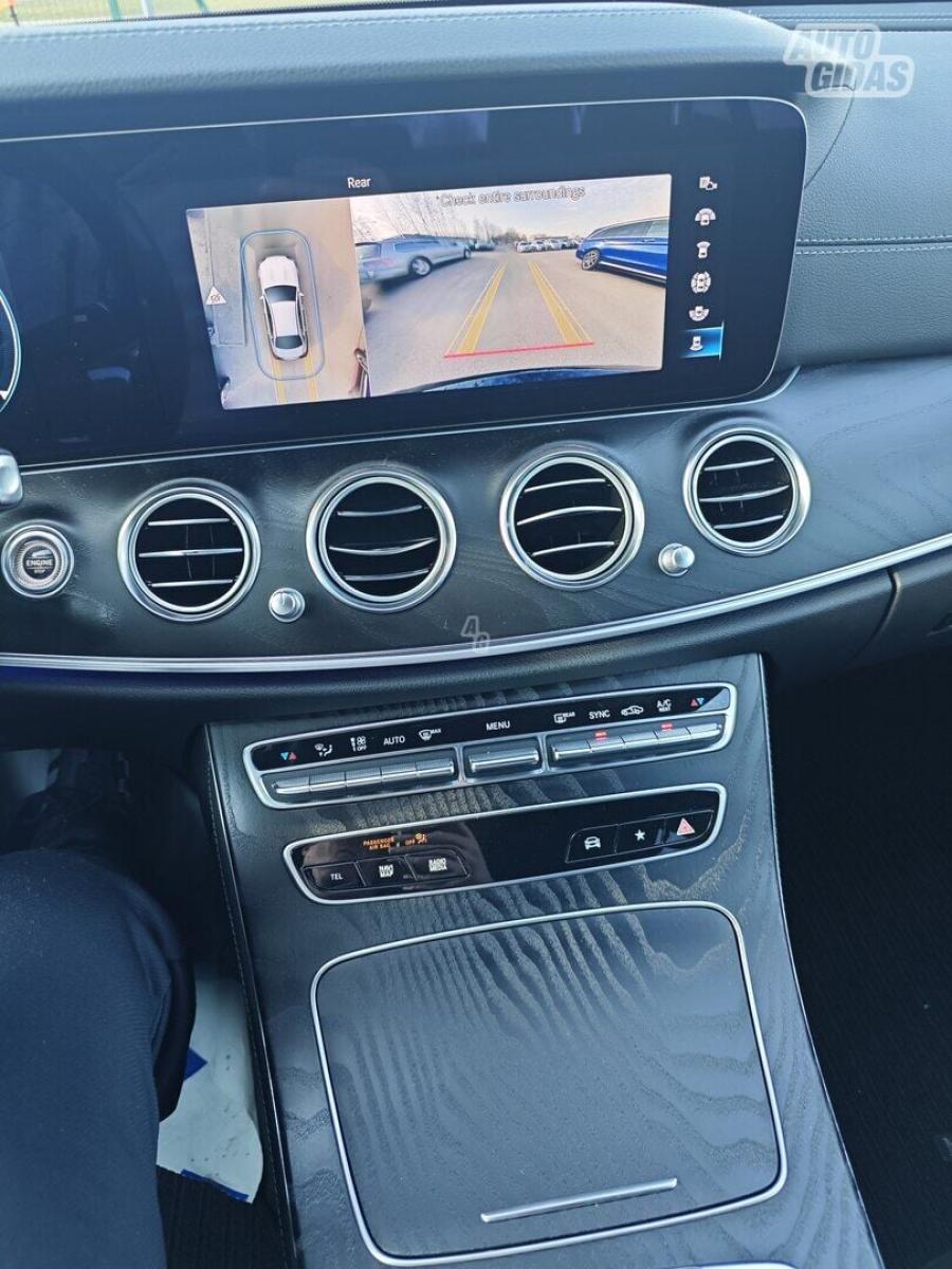 Melns Mercedes-Benz E 220 2021 Kauņa, ar dzinēja tilpumu 2.00 L un nobraukumu 298 tūkst. km par 19999 €, foto 15 vietnē AUTOMOTO.COM.LV