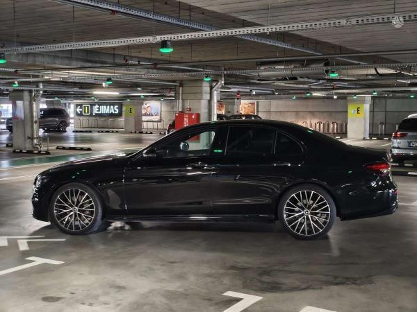 Melns Mercedes-Benz E 220 2021 Viļņa, ar dzinēja tilpumu 1.95 L un nobraukumu 205 tūkst. km par 26800 €, foto 3 vietnē AUTOMOTO.COM.LV