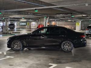 Черный Мерседес E 220 2021 в Вильнюс, объемом двигателя 1.95 л и пробегом 205 тыс. км за 26800 €, фото 4 на AUTOMOTO.COM.LV