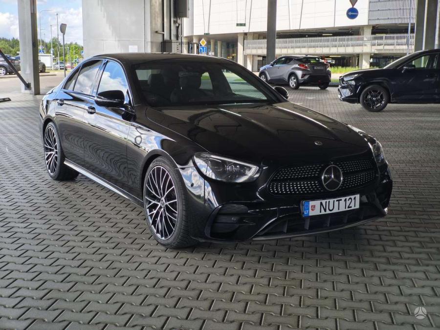 Черный Мерседес E 220 2021 в Вильнюс, объемом двигателя 1.95 л и пробегом 205 тыс. км за 26800 €, фото 7 на AUTOMOTO.COM.LV
