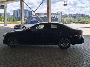 Черный Мерседес E 220 2021 в Вильнюс, объемом двигателя 1.95 л и пробегом 205 тыс. км за 26800 €, фото 10 на AUTOMOTO.COM.LV