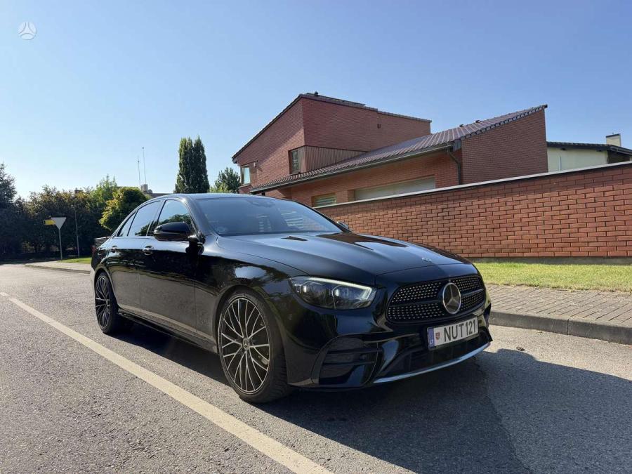 Melns Mercedes-Benz E 220 2021 Kauņa, ar dzinēja tilpumu 1.95 L un nobraukumu 207 tūkst. km par 30000 €, foto 3 vietnē AUTOMOTO.COM.LV