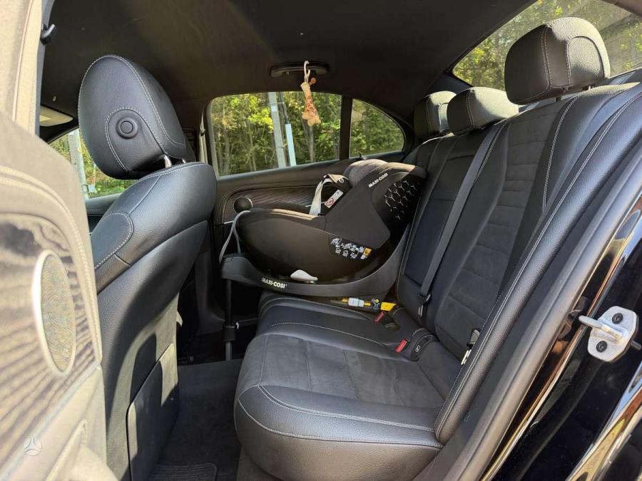 Melns Mercedes-Benz E 220 2021 Kauņa, ar dzinēja tilpumu 1.95 L un nobraukumu 207 tūkst. km par 30000 €, foto 12 vietnē AUTOMOTO.COM.LV