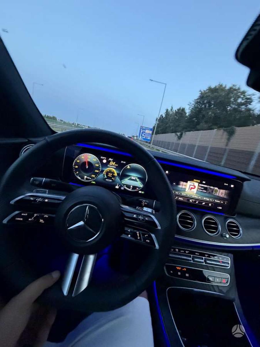 Melns Mercedes-Benz E 220 2021 Kauņa, ar dzinēja tilpumu 1.95 L un nobraukumu 207 tūkst. km par 30000 €, foto 23 vietnē AUTOMOTO.COM.LV