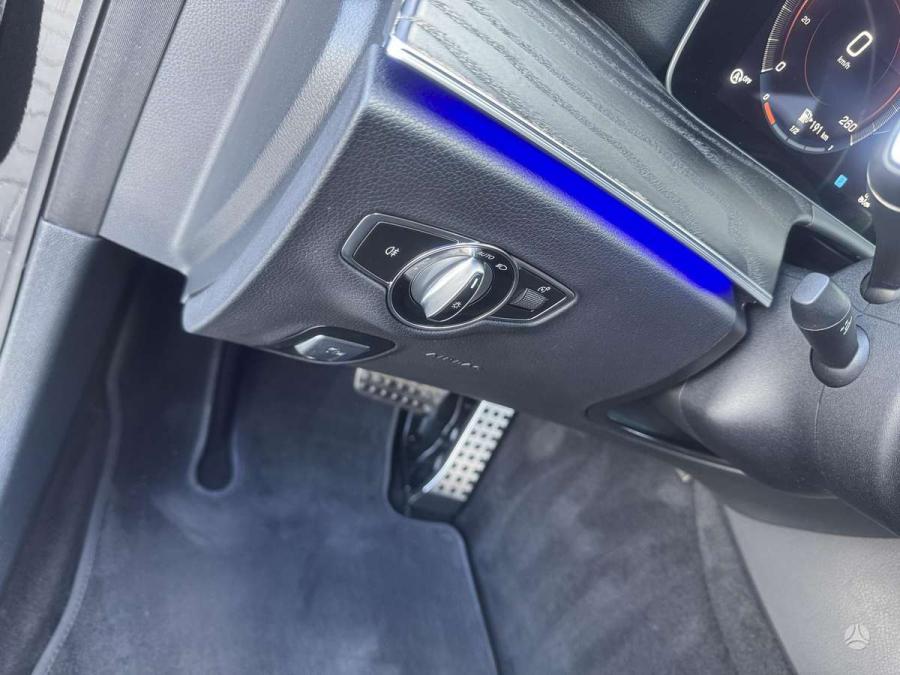 Черный Мерседес E 220 2021 в Каунас, объемом двигателя 2.00 л и пробегом 265 тыс. км за 22800 €, фото 24 на AUTOMOTO.COM.LV